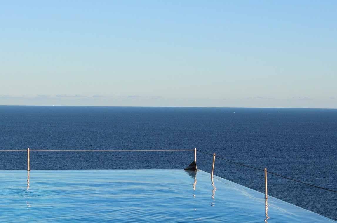 What Is an Infinity Pool? Cost, Ideas, FAQ